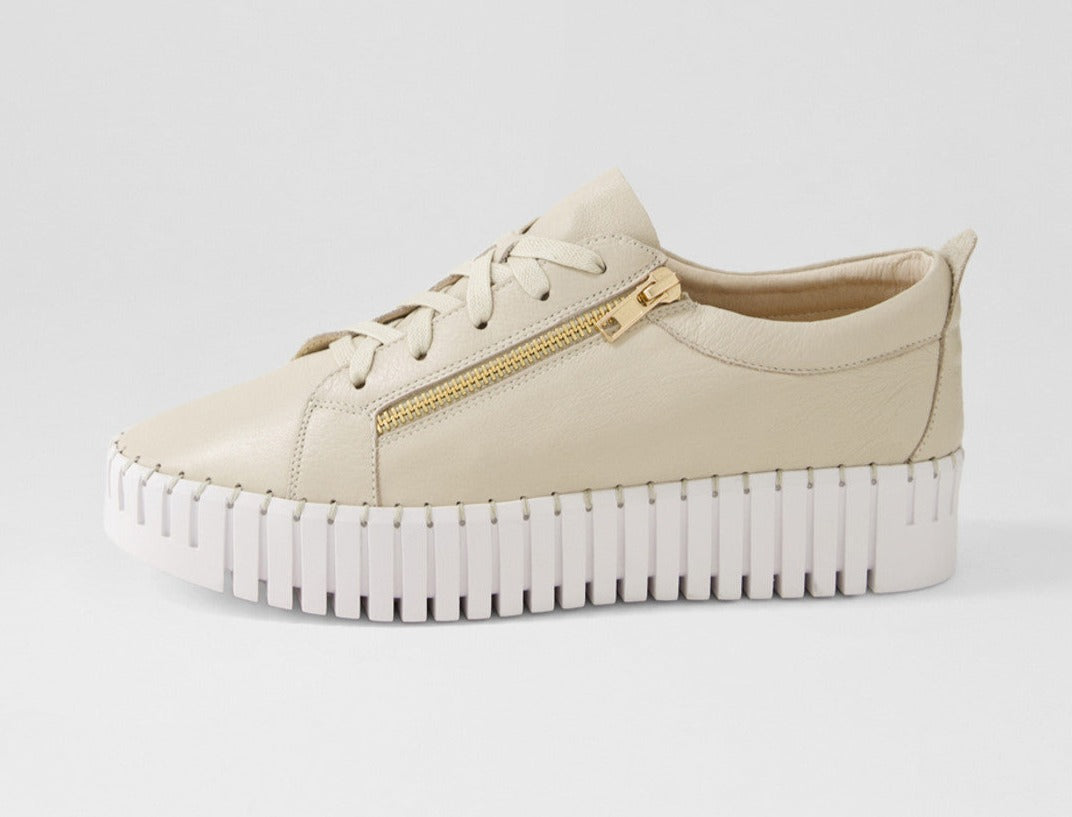 Django & Juliette: Bump Macadamia – Best Fit Shoes